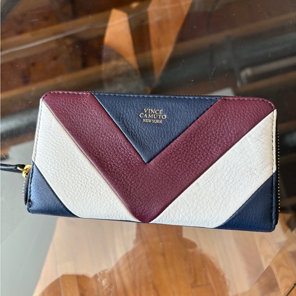 Vince Camuto | Bags | Nwot Vince Camuto Leather Tricolor Chevron Wallet ...